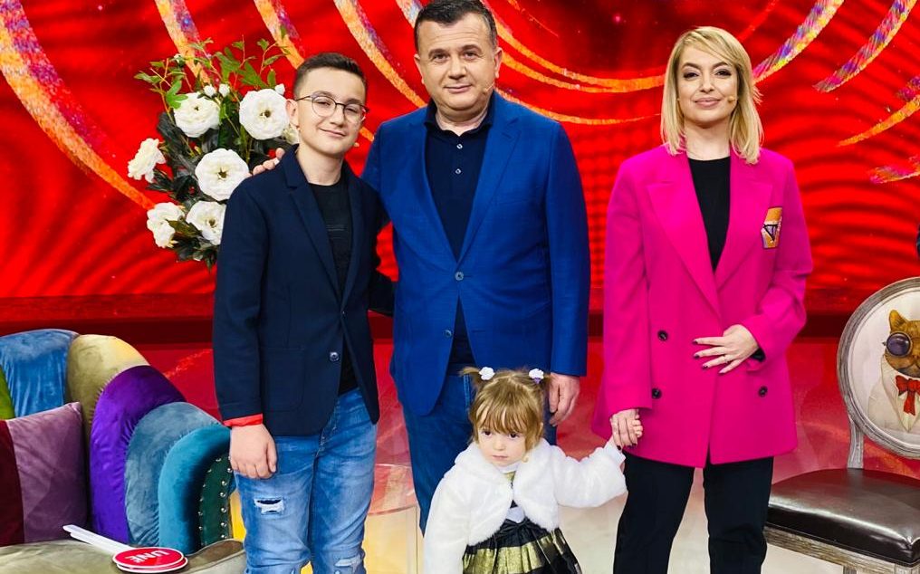 Taulant Balla prezanton bashkëshorten dhe tregon për herë të parë si ...
