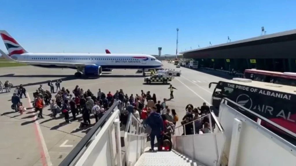 Trafiku ajror u rrit 259 përqind! Aeroporti “Nënë Tereza”, në vendin e ...