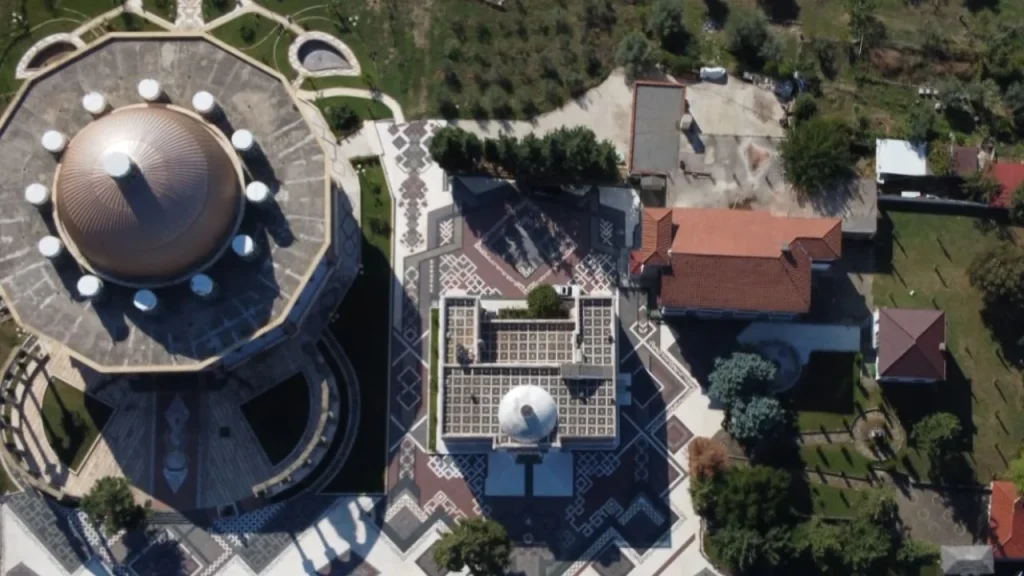 Shteti i bektashijve/ Media franceze: Qëllimi i Ramës, të promovojë ...
